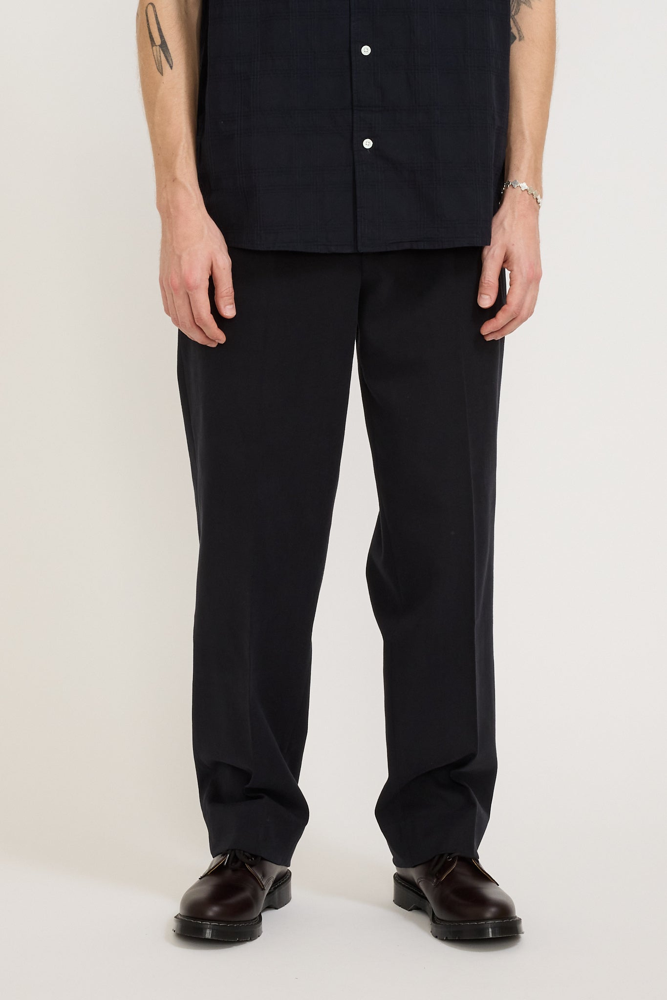 Norse Projects Benn Relaxed Cotton Wool Twill Pleated Trouser Black | Maplestore