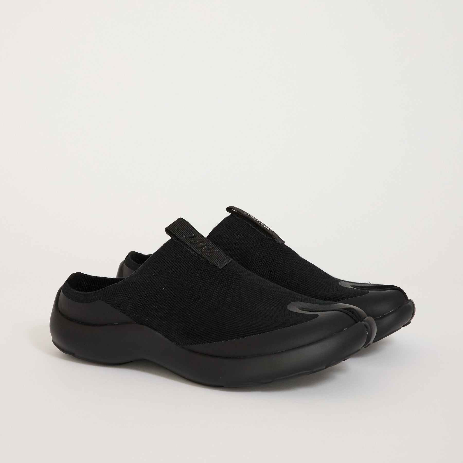 Tabi Tabi Mules Black | Maplestore