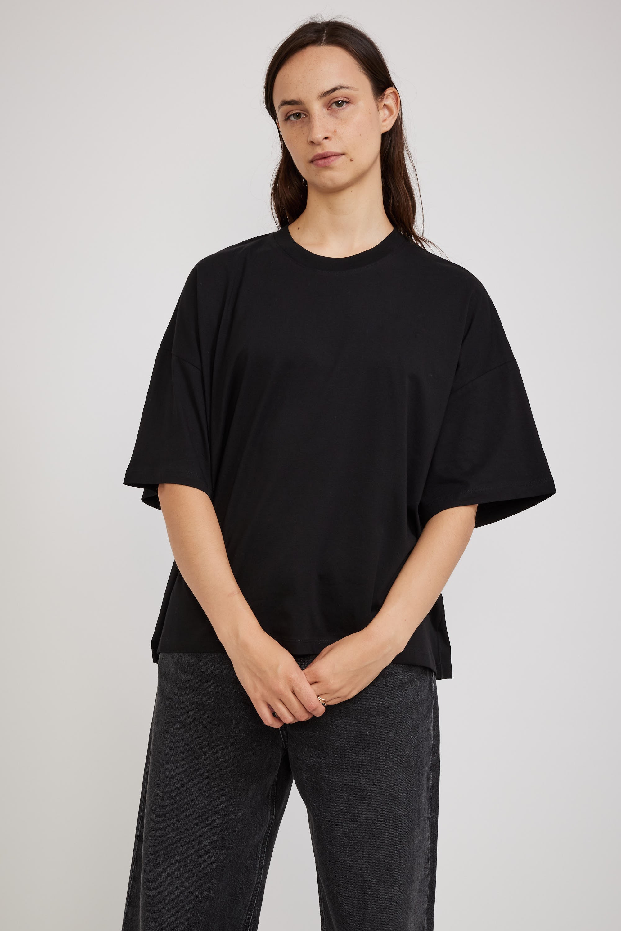 Kowtow Oversized Boxy Tee Black | Maplestore